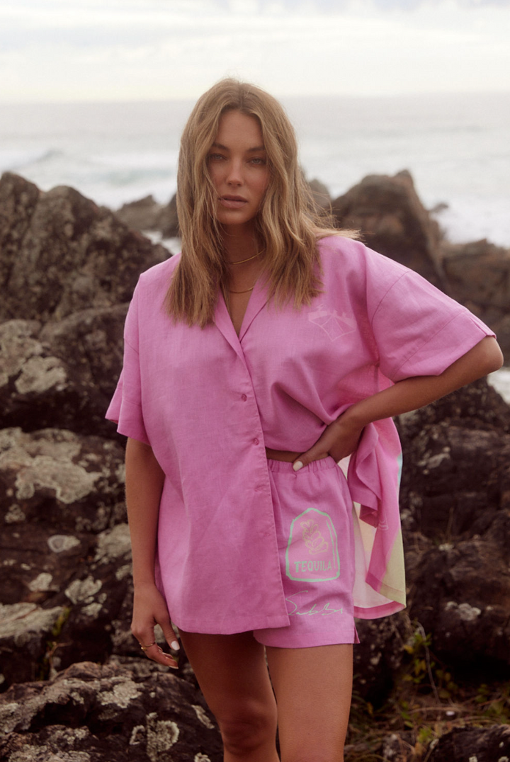 Sabbi The Patron Shirt Rosado | She Creates Stories